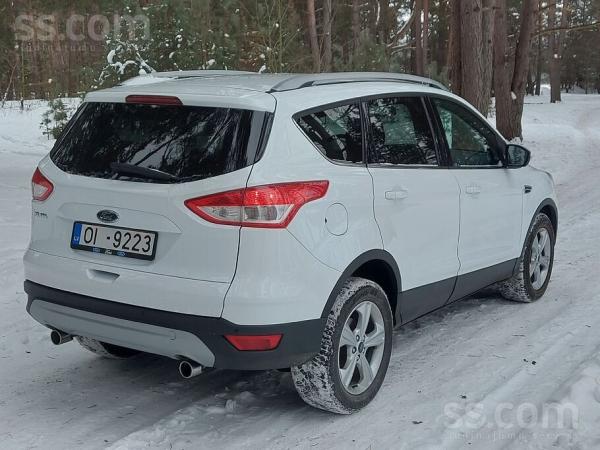 Balts Ford Kuga 2014 Daugavpils, ar dzinēja tilpumu 2.00 L un nobraukumu 156 tūkst. km par 7250 €, foto 6 vietnē AUTOMOTO.COM.LV