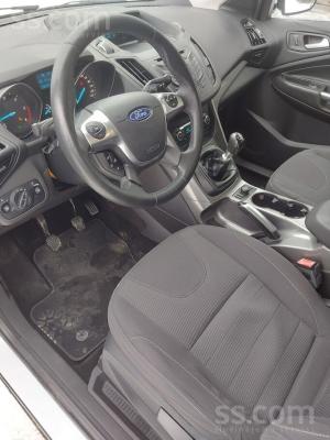 Balts Ford Kuga 2014 Daugavpils, ar dzinēja tilpumu 2.00 L un nobraukumu 156 tūkst. km par 7250 €, foto 15 vietnē AUTOMOTO.COM.LV