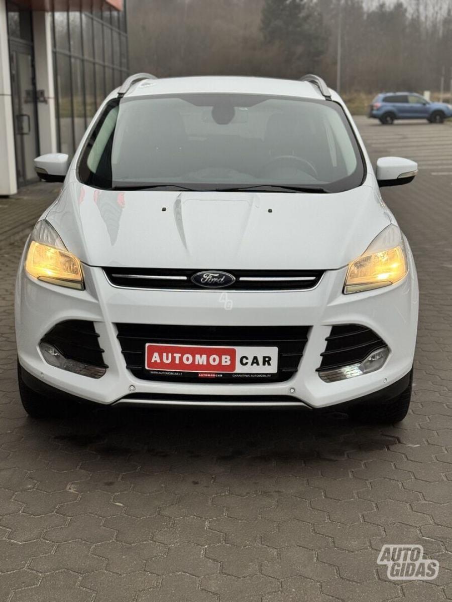 White Ford Kuga 2014 in Vilnius, with an engine capacity of 2.00 L and mileage of 238 thousand km for 5950 €, photo 3 on AUTOMOTO.COM.LV