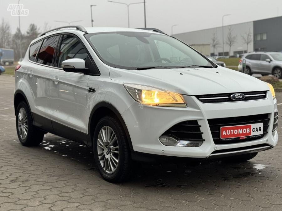 White Ford Kuga 2014 in Vilnius, with an engine capacity of 2.00 L and mileage of 238 thousand km for 5950 €, photo 4 on AUTOMOTO.COM.LV