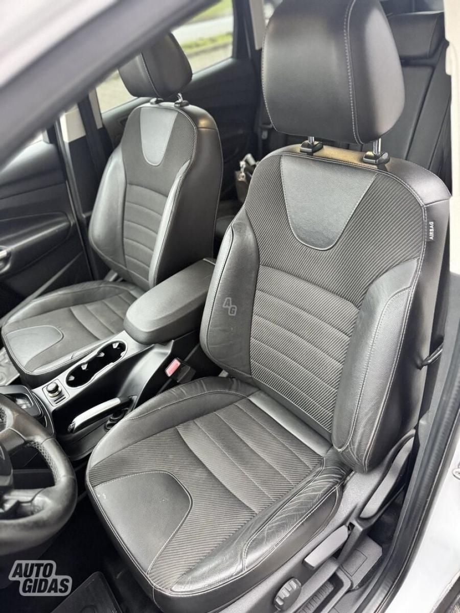 White Ford Kuga 2014 in Vilnius, with an engine capacity of 2.00 L and mileage of 238 thousand km for 5950 €, photo 16 on AUTOMOTO.COM.LV