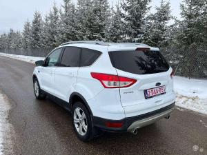 White Ford Kuga 2014 in Utena, with an engine capacity of 2.00 L and mileage of 240 thousand km for 6250 €, photo 4 on AUTOMOTO.COM.LV