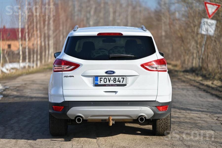 White Ford Kuga 2014 in Dobele, with an engine capacity of 2.00 L and mileage of 200 thousand km for 7450 €, photo 7 on AUTOMOTO.COM.LV