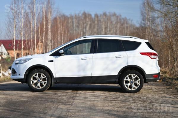White Ford Kuga 2014 in Dobele, with an engine capacity of 2.00 L and mileage of 200 thousand km for 7450 €, photo 10 on AUTOMOTO.COM.LV
