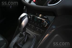 White Ford Kuga 2014 in Dobele, with an engine capacity of 2.00 L and mileage of 200 thousand km for 7450 €, photo 20 on AUTOMOTO.COM.LV