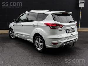 Balts Ford Kuga 2014 Jelgava, ar dzinēja tilpumu 2.00 L un nobraukumu 240 tūkst. km par 7995 €, foto 5 vietnē AUTOMOTO.COM.LV