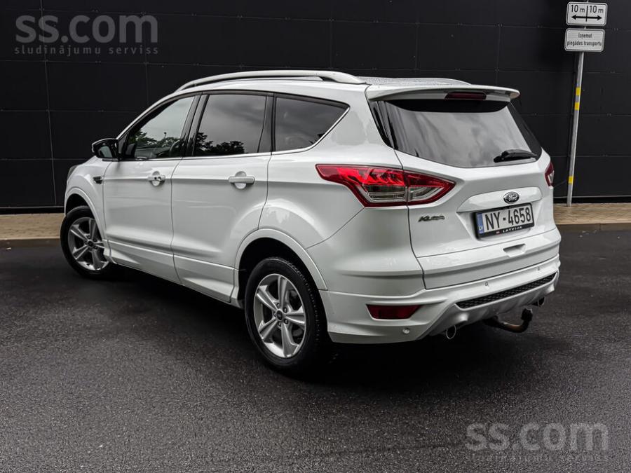 Balts Ford Kuga 2014 Jelgava, ar dzinēja tilpumu 2.00 L un nobraukumu 240 tūkst. km par 7995 €, foto 5 vietnē AUTOMOTO.COM.LV