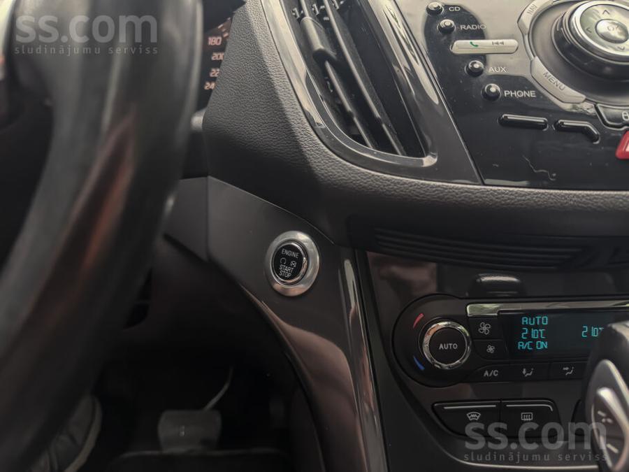 Balts Ford Kuga 2014 Jelgava, ar dzinēja tilpumu 2.00 L un nobraukumu 240 tūkst. km par 7995 €, foto 13 vietnē AUTOMOTO.COM.LV