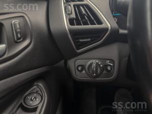 Balts Ford Kuga 2014 Jelgava, ar dzinēja tilpumu 2.00 L un nobraukumu 240 tūkst. km par 7995 €, foto 15 vietnē AUTOMOTO.COM.LV
