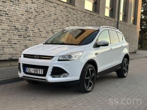 White Ford Kuga 2014 in Tukums, with an engine capacity of 2.00 L and mileage of 151 thousand km for 8990 €, photo 6 on AUTOMOTO.COM.LV