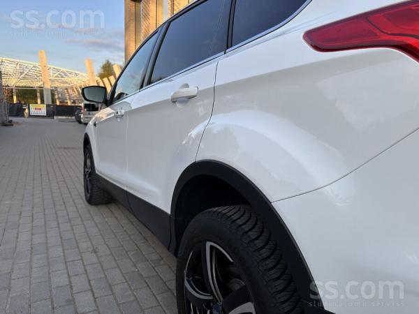 Balts Ford Kuga 2014 Tukums, ar dzinēja tilpumu 2.00 L un nobraukumu 151 tūkst. km par 8990 €, foto 9 vietnē AUTOMOTO.COM.LV