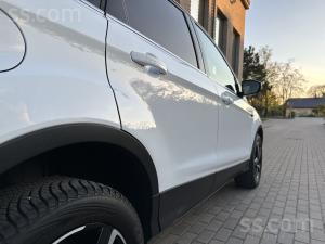 White Ford Kuga 2014 in Tukums, with an engine capacity of 2.00 L and mileage of 151 thousand km for 8990 €, photo 11 on AUTOMOTO.COM.LV