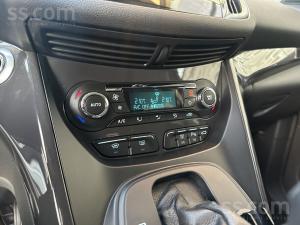 White Ford Kuga 2014 in Tukums, with an engine capacity of 2.00 L and mileage of 151 thousand km for 8990 €, photo 25 on AUTOMOTO.COM.LV