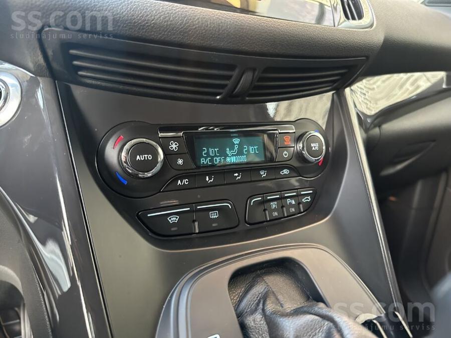 White Ford Kuga 2014 in Tukums, with an engine capacity of 2.00 L and mileage of 151 thousand km for 8990 €, photo 25 on AUTOMOTO.COM.LV