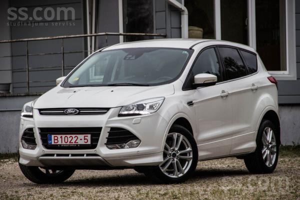 White Ford Kuga 2014 in Tukums, with an engine capacity of 2.00 L and mileage of 166 thousand km for 9500 €, photo 1 on AUTOMOTO.COM.LV