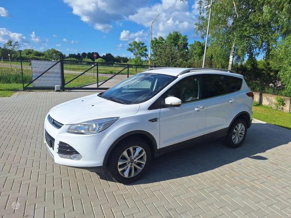 White Ford Kuga 2014 in Kaunas, with an engine capacity of 2.00 L and mileage of 215 thousand km for 6950 €, photo 1 on AUTOMOTO.COM.LV