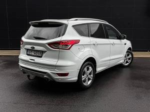 White Ford Kuga 2014 in Jelgava, with an engine capacity of 2.20 L and mileage of 240 thousand km for 7995 €, photo 7 on AUTOMOTO.COM.LV
