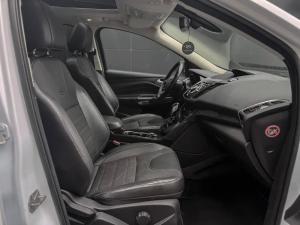 White Ford Kuga 2014 in Jelgava, with an engine capacity of 2.20 L and mileage of 240 thousand km for 7995 €, photo 8 on AUTOMOTO.COM.LV