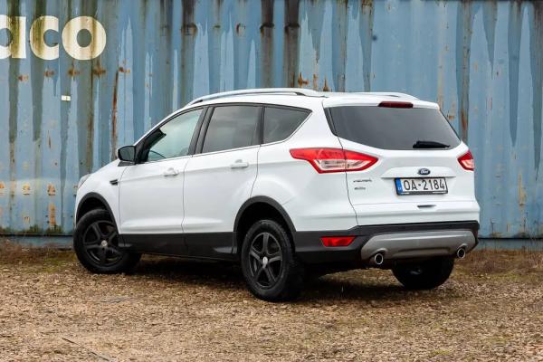 Белый Форд Куга 2014 в Рига, объемом двигателя 2.00 л и пробегом 138 тыс. км за 7495 €, фото 2 на AUTOMOTO.COM.LV