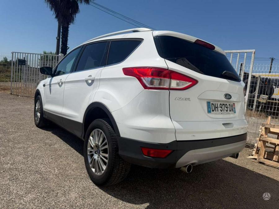 Balts Ford Kuga 2014 Panevēža, ar dzinēja tilpumu 2.00 L un nobraukumu 196 tūkst. km par 6550 €, foto 4 vietnē AUTOMOTO.COM.LV