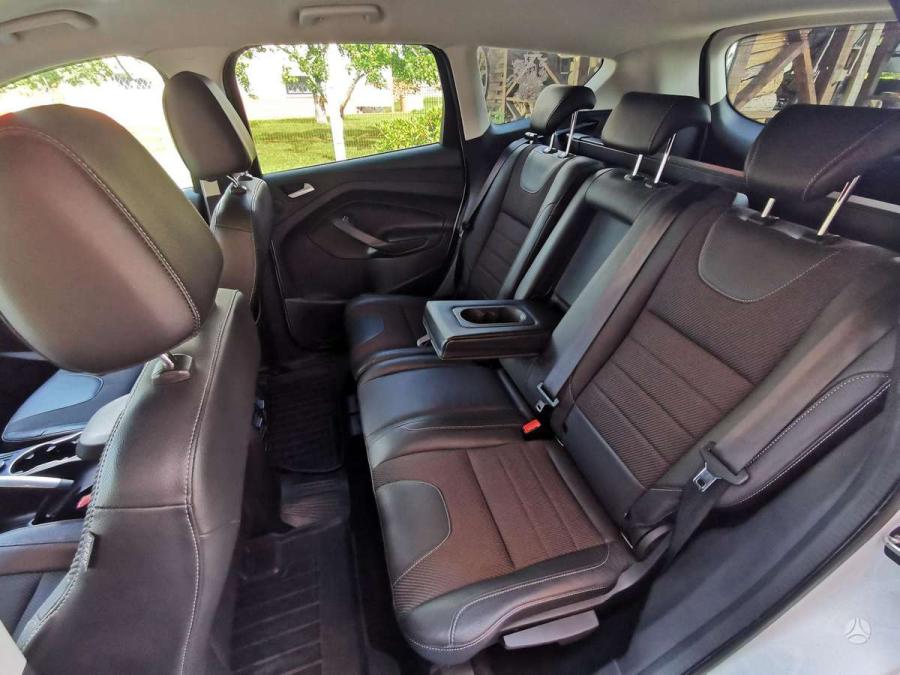 Balts Ford Kuga 2014 Šauļi, ar dzinēja tilpumu 2.00 L un nobraukumu 165 tūkst. km par 8100 €, foto 26 vietnē AUTOMOTO.COM.LV
