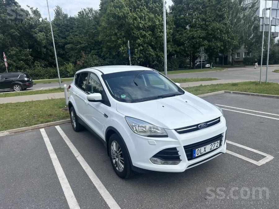 White Ford Kuga 2014 in Riga, with an engine capacity of 1.60 L and mileage of 280 thousand km for 5950 €, photo 4 on AUTOMOTO.COM.LV
