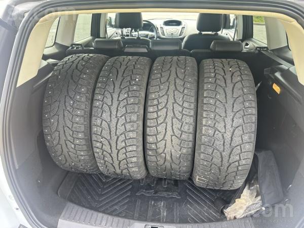 Balts Ford Kuga 2014 Rīga, ar dzinēja tilpumu 1.60 L un nobraukumu 280 tūkst. km par 5950 €, foto 7 vietnē AUTOMOTO.COM.LV