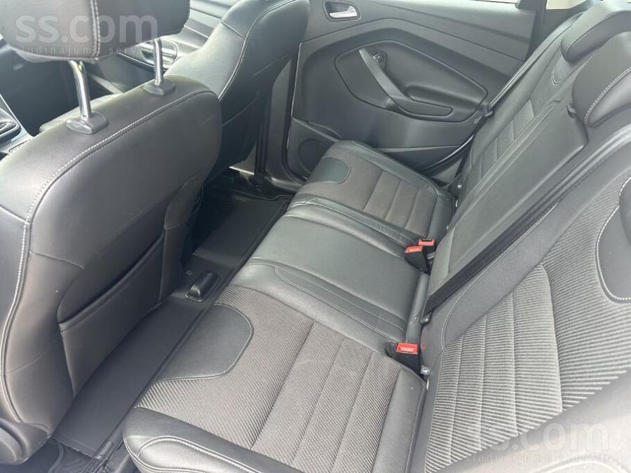 White Ford Kuga 2014 in Riga, with an engine capacity of 1.60 L and mileage of 280 thousand km for 5950 €, photo 12 on AUTOMOTO.COM.LV