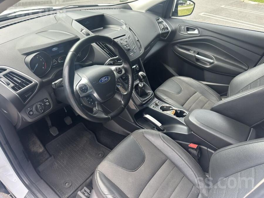 White Ford Kuga 2014 in Riga, with an engine capacity of 1.60 L and mileage of 280 thousand km for 5950 €, photo 13 on AUTOMOTO.COM.LV