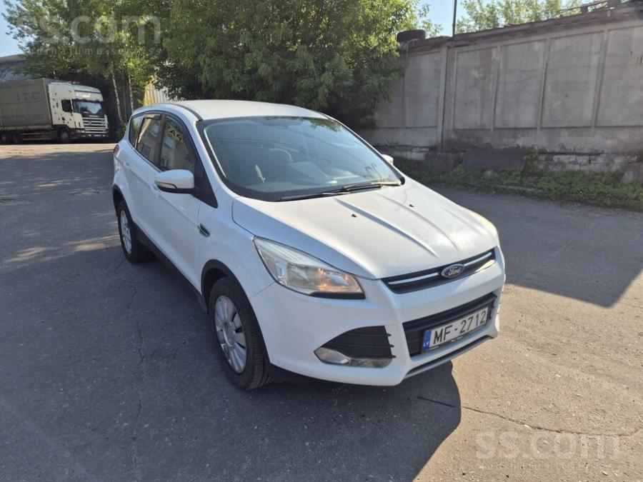 Balts Ford Kuga 2014 Rīga, ar dzinēja tilpumu 2.00 L un nobraukumu 254 tūkst. km par 8490 €, foto 3 vietnē AUTOMOTO.COM.LV