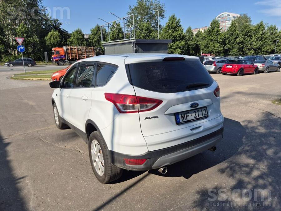 Balts Ford Kuga 2014 Rīga, ar dzinēja tilpumu 2.00 L un nobraukumu 254 tūkst. km par 8490 €, foto 8 vietnē AUTOMOTO.COM.LV