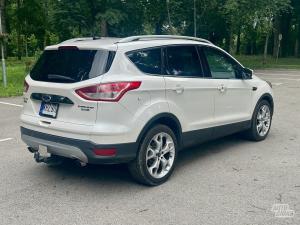 White Ford Kuga 2014 in Alytus, with an engine capacity of 2.00 L and mileage of 108 thousand km for 8300 €, photo 8 on AUTOMOTO.COM.LV