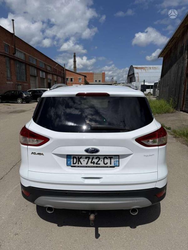 White Ford Kuga 2014 in Alytus, with an engine capacity of 2.00 L and mileage of 283 thousand km for 6600 €, photo 8 on AUTOMOTO.COM.LV