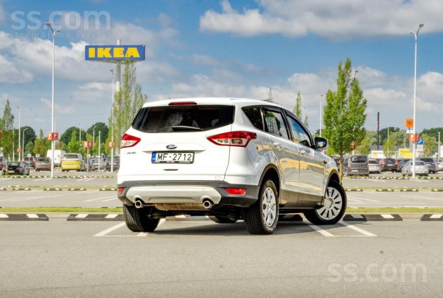 White Ford Kuga 2014 in Riga, with an engine capacity of 2.00 L and mileage of 254 thousand km for 7790 €, photo 6 on AUTOMOTO.COM.LV