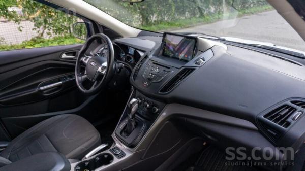 Balts Ford Kuga 2014 Rīga, ar dzinēja tilpumu 2.00 L un nobraukumu 254 tūkst. km par 7790 €, foto 10 vietnē AUTOMOTO.COM.LV
