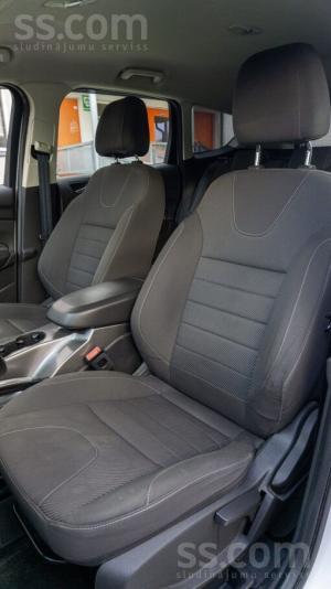 White Ford Kuga 2014 in Riga, with an engine capacity of 2.00 L and mileage of 254 thousand km for 7790 €, photo 23 on AUTOMOTO.COM.LV