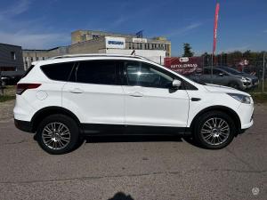 White Ford Kuga 2014 in Panevezys, with an engine capacity of 2.00 L and mileage of 199 thousand km for 6550 €, photo 9 on AUTOMOTO.COM.LV
