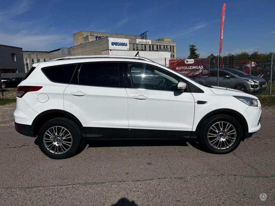 White Ford Kuga 2014 in Panevezys, with an engine capacity of 2.00 L and mileage of 199 thousand km for 6550 €, photo 9 on AUTOMOTO.COM.LV