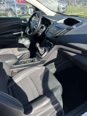 White Ford Kuga 2014 in Panevezys, with an engine capacity of 2.00 L and mileage of 199 thousand km for 6550 €, photo 10 on AUTOMOTO.COM.LV