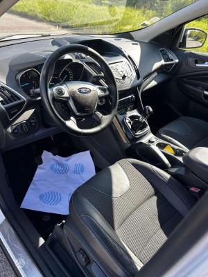 White Ford Kuga 2014 in Panevezys, with an engine capacity of 2.00 L and mileage of 199 thousand km for 6550 €, photo 13 on AUTOMOTO.COM.LV