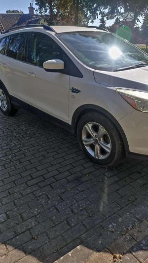 Balts Ford Kuga 2014 Ukmergė, ar dzinēja tilpumu 1.60 L un nobraukumu 170 tūkst. km par 5500 €, foto 4 vietnē AUTOMOTO.COM.LV