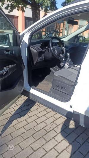 Balts Ford Kuga 2014 Ukmergė, ar dzinēja tilpumu 1.60 L un nobraukumu 170 tūkst. km par 5500 €, foto 9 vietnē AUTOMOTO.COM.LV