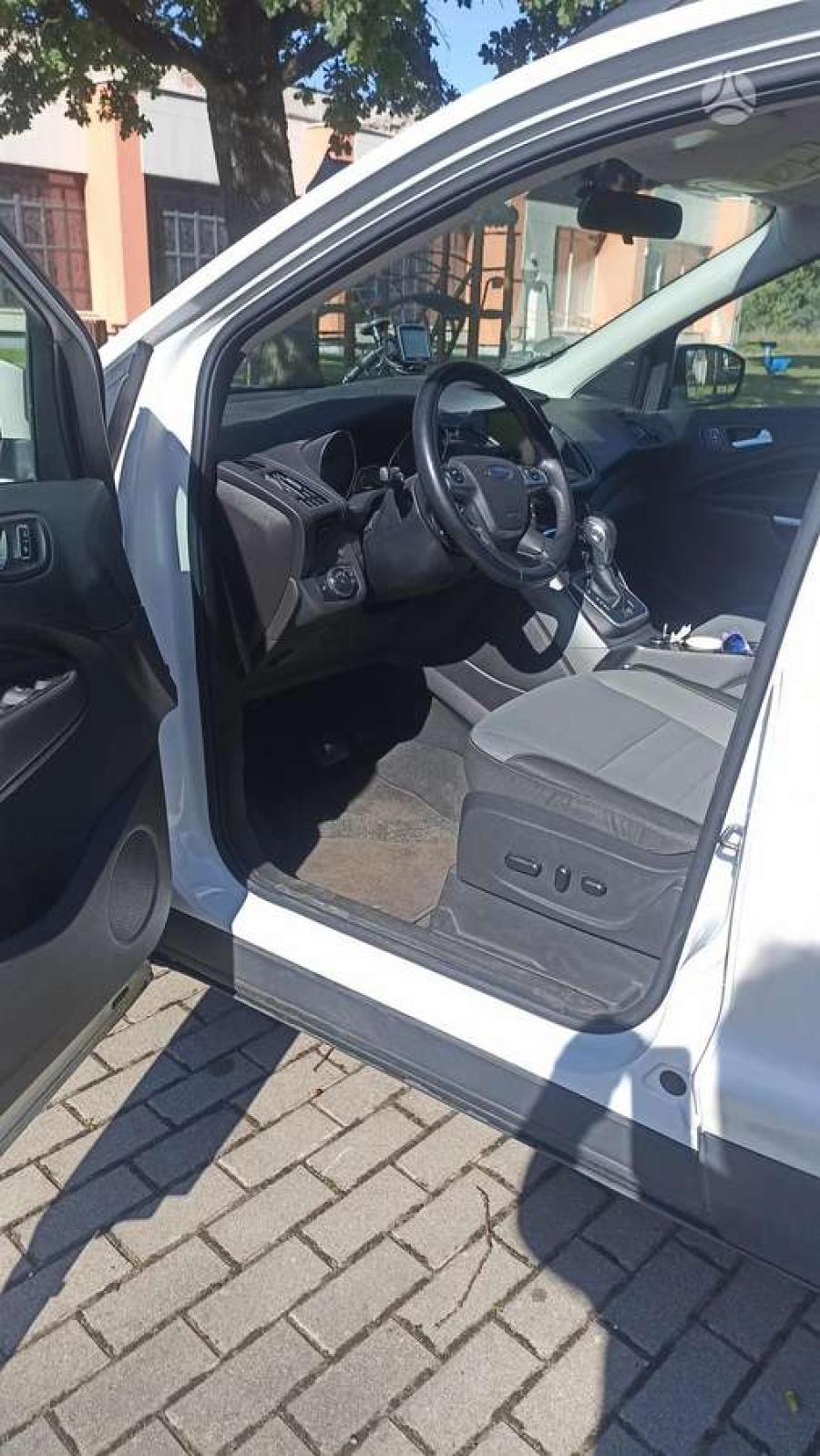 Balts Ford Kuga 2014 Ukmergė, ar dzinēja tilpumu 1.60 L un nobraukumu 170 tūkst. km par 5500 €, foto 10 vietnē AUTOMOTO.COM.LV