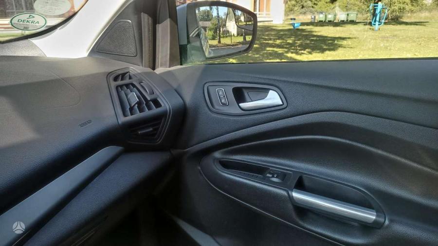 Balts Ford Kuga 2014 Ukmergė, ar dzinēja tilpumu 1.60 L un nobraukumu 170 tūkst. km par 5500 €, foto 12 vietnē AUTOMOTO.COM.LV