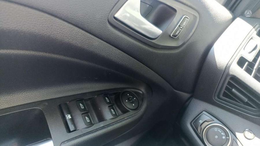 Balts Ford Kuga 2014 Ukmergė, ar dzinēja tilpumu 1.60 L un nobraukumu 170 tūkst. km par 5500 €, foto 15 vietnē AUTOMOTO.COM.LV