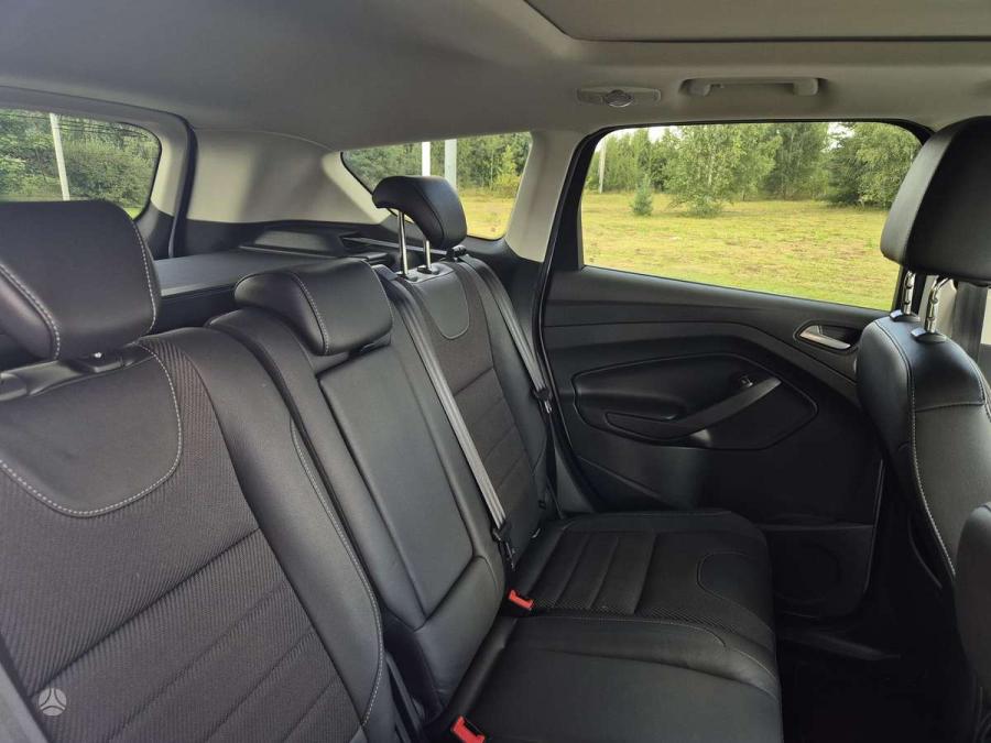 White Ford Kuga 2014 in Taurage, with an engine capacity of 2.00 L and mileage of 108 thousand km for 8200 €, photo 13 on AUTOMOTO.COM.LV