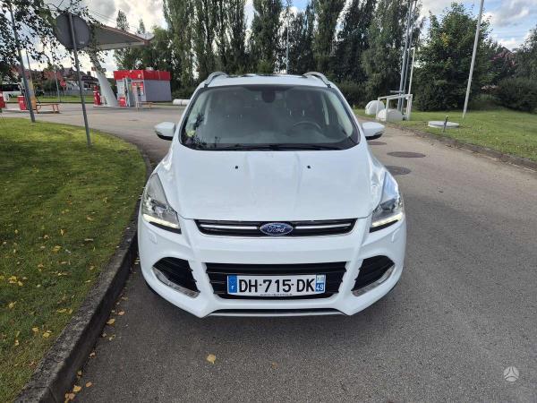 White Ford Kuga 2014 in Taurage, with an engine capacity of 2.00 L and mileage of 108 thousand km for 8200 €, photo 3 on AUTOMOTO.COM.LV
