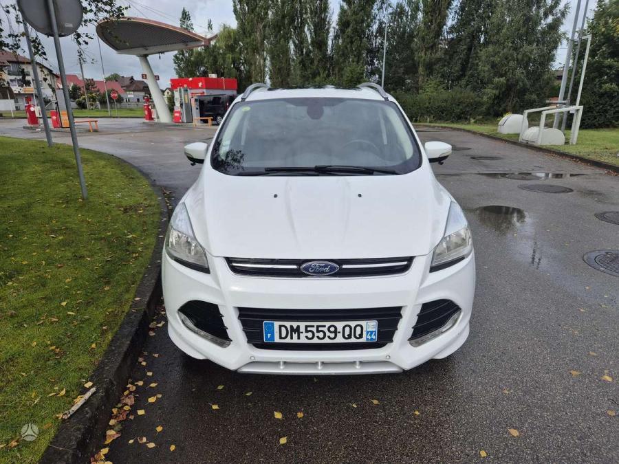 White Ford Kuga 2014 in Taurage, with an engine capacity of 2.00 L and mileage of 266 thousand km for 6800 €, photo 3 on AUTOMOTO.COM.LV