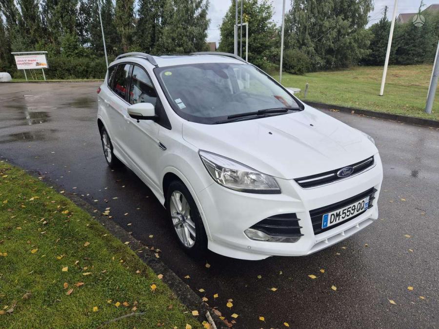 White Ford Kuga 2014 in Taurage, with an engine capacity of 2.00 L and mileage of 266 thousand km for 6800 €, photo 4 on AUTOMOTO.COM.LV