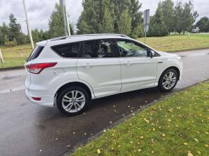 White Ford Kuga 2014 in Taurage, with an engine capacity of 2.00 L and mileage of 266 thousand km for 6800 €, photo 6 on AUTOMOTO.COM.LV